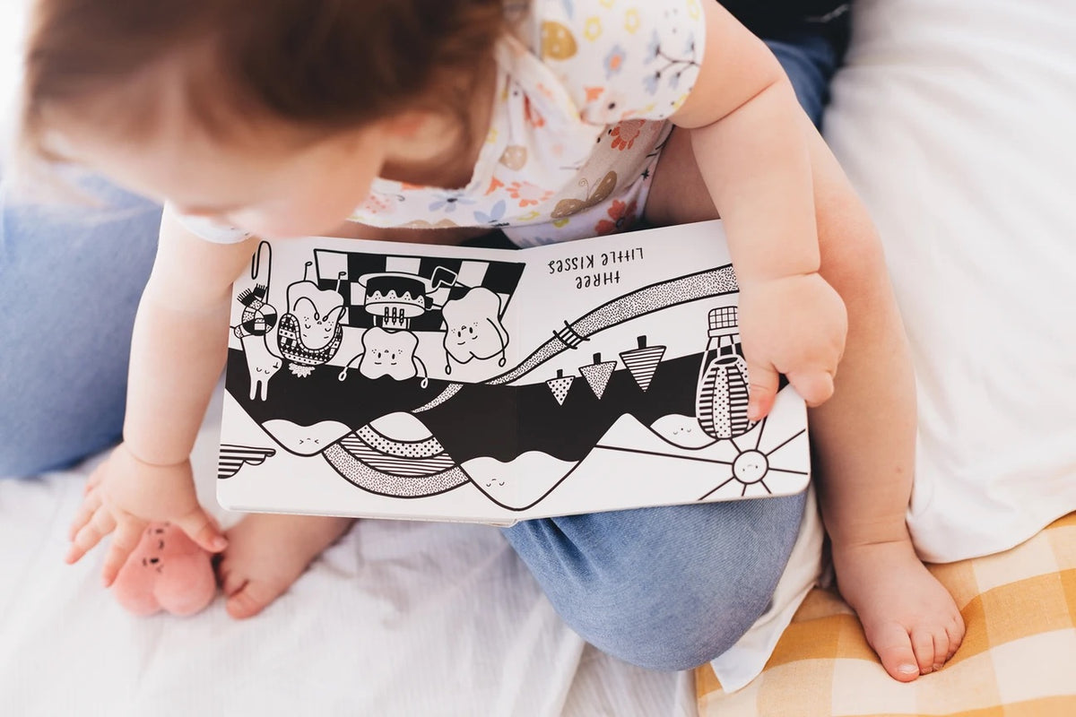 Ten Little Kisses Book – WALDER AND ME